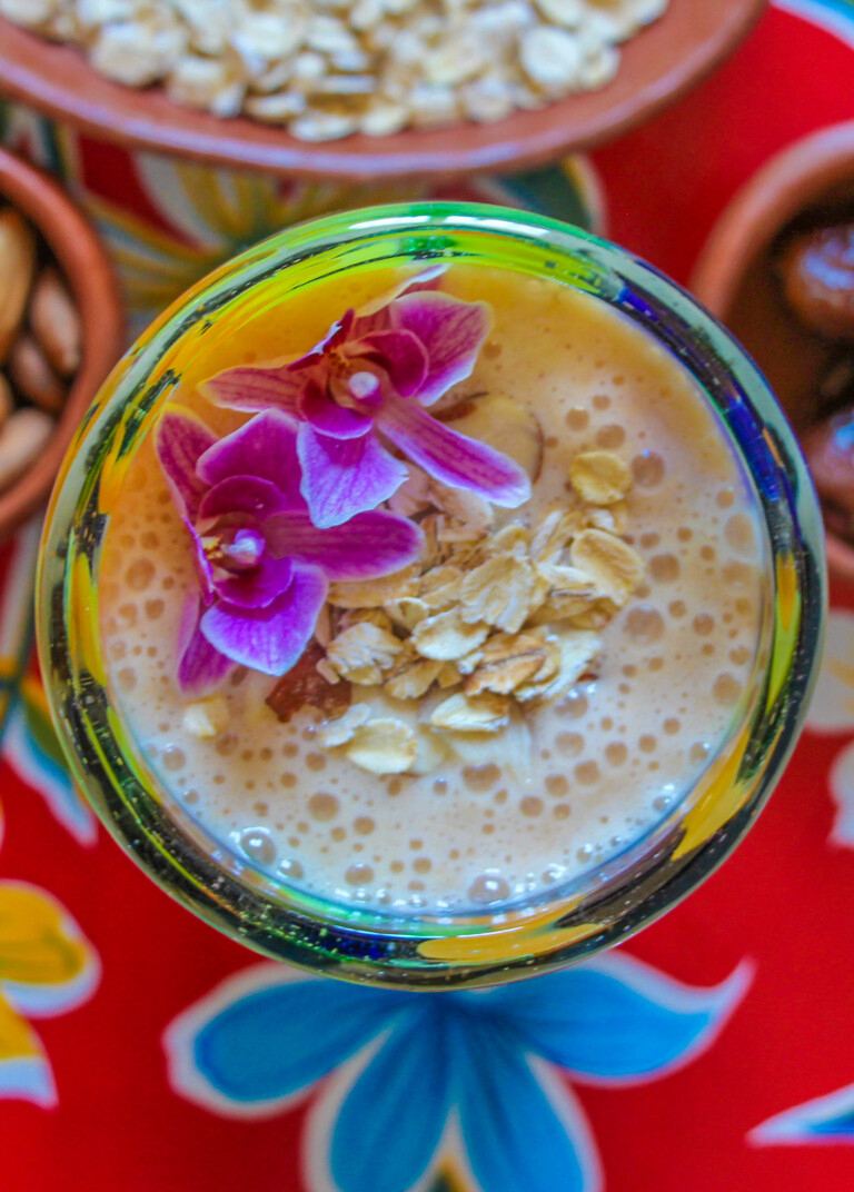 Tropical Breakfast Smoothie - Lola's Cocina