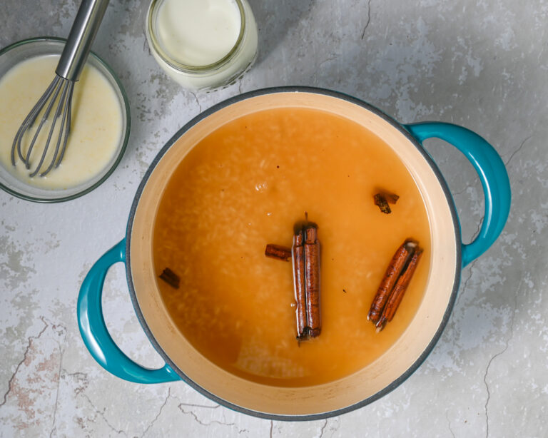 How to Make Atole de Guayaba con Maizena (Pink Guava Atole)