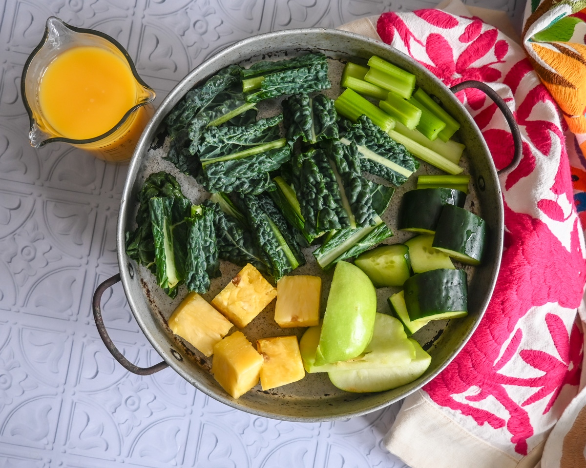 Easy 5-Minute Jugo Verde (BEST Mexican Green Juice)