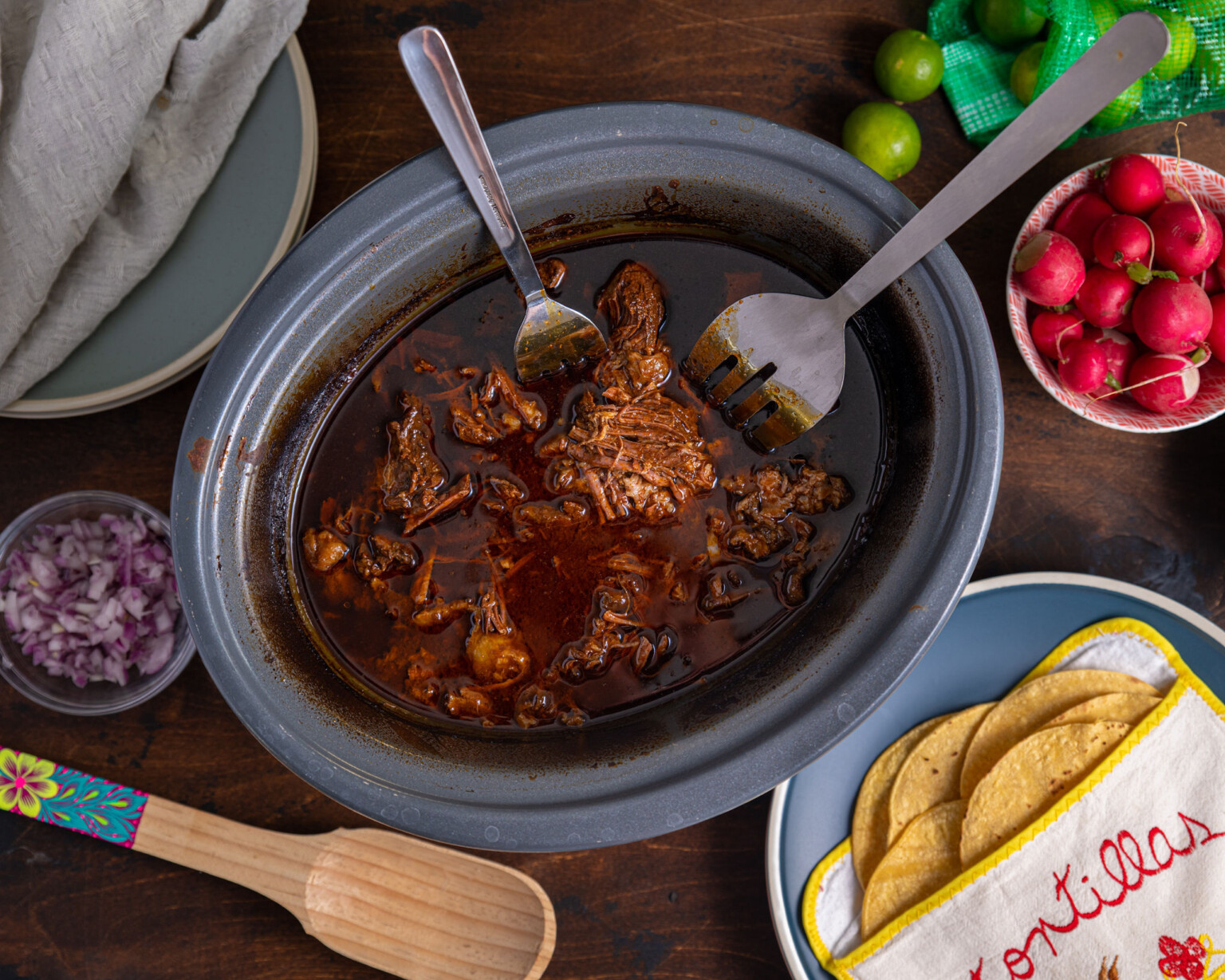 Tacos de Barbacoa (EASY Crock Pot Recipe)